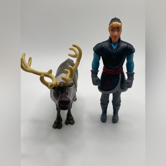 Disney | Toys | Lot Of 2 Disney Frozen Kristoff And Sven Pvc Figures ...